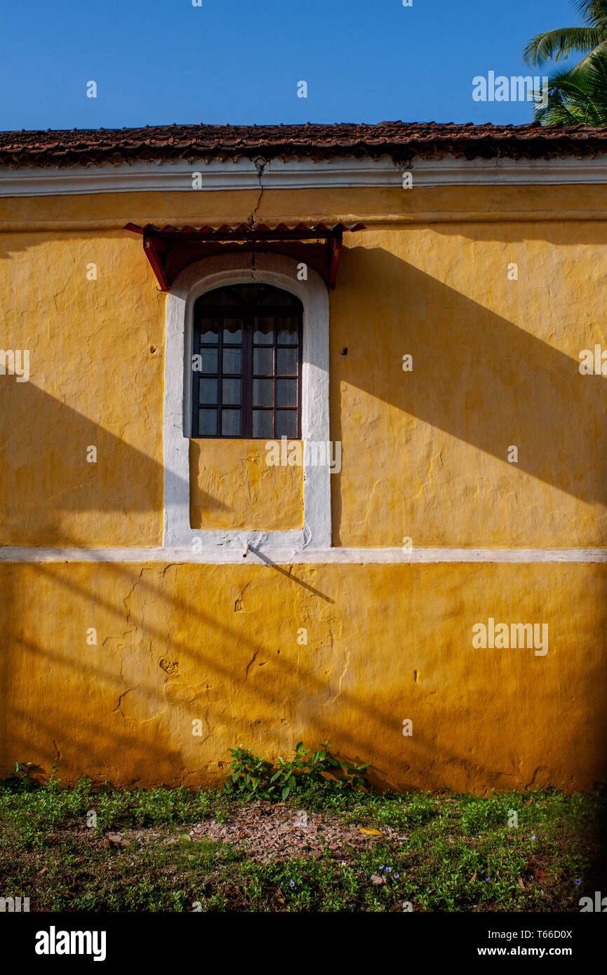 09-Jun-2009-Goan heritage old house-yellow wall and red Window Shed of ...