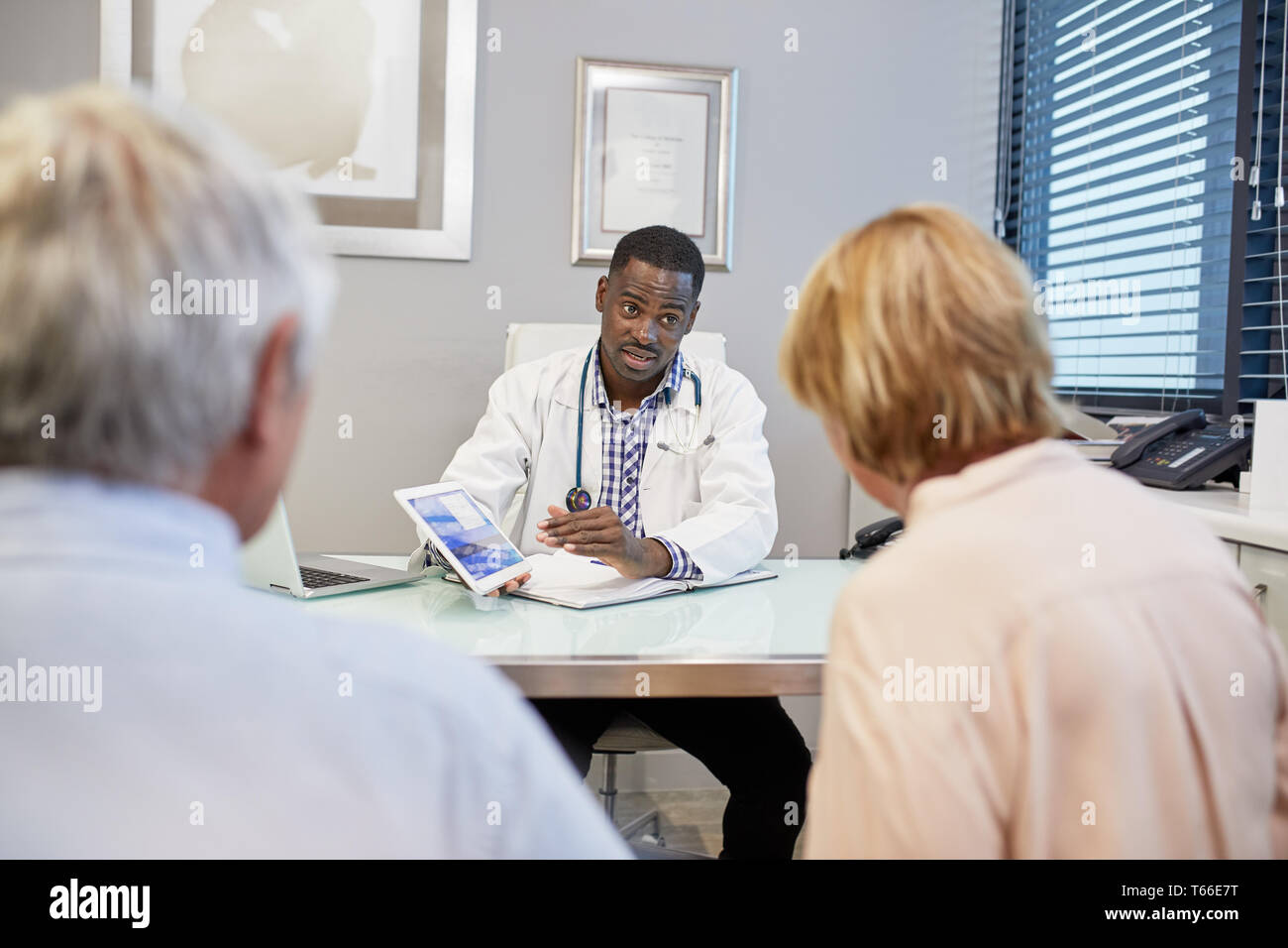 Doctor office background hi-res stock photography and images - Alamy