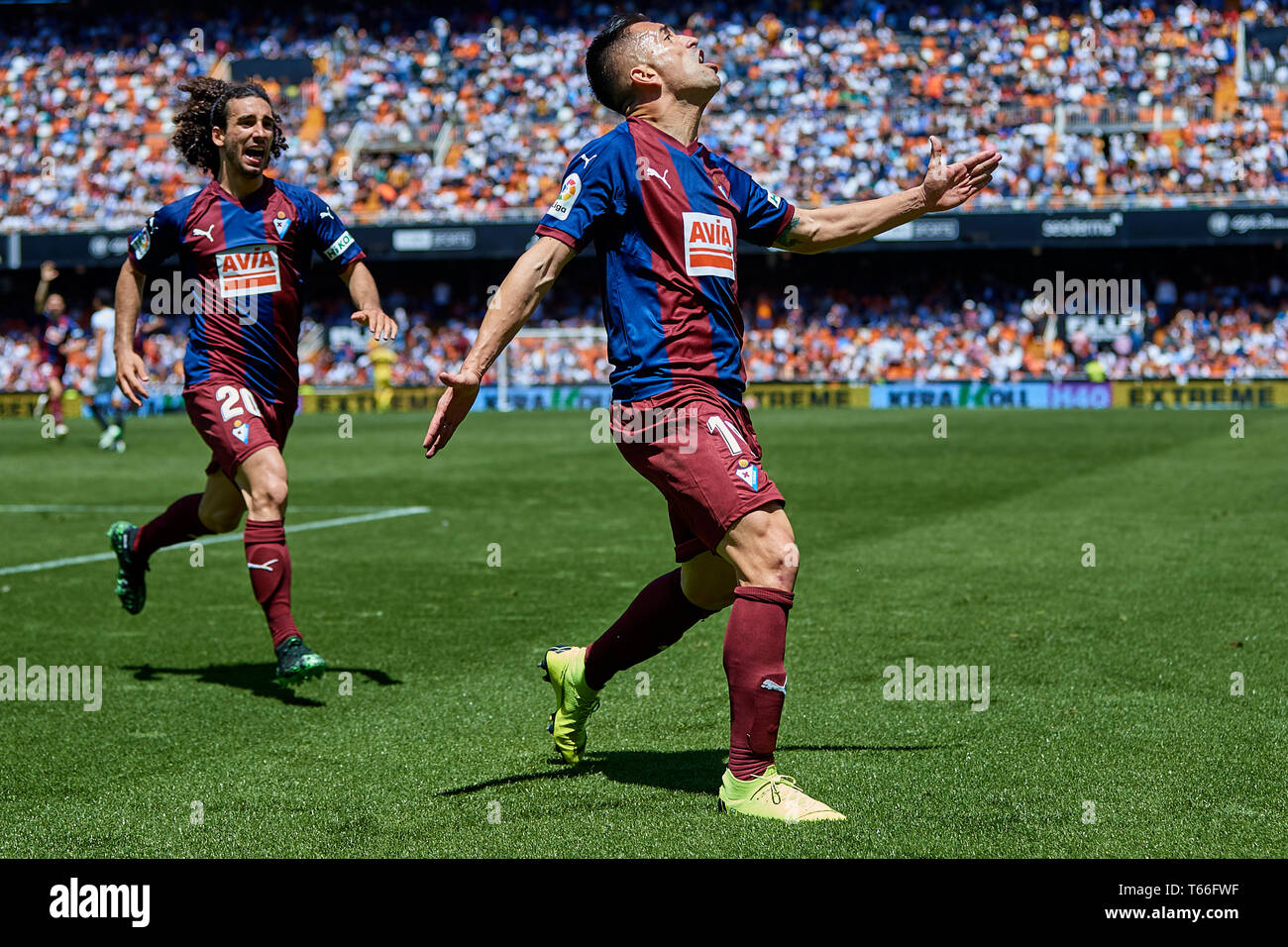 Charles oliveira hi-res stock photography and images - Alamy