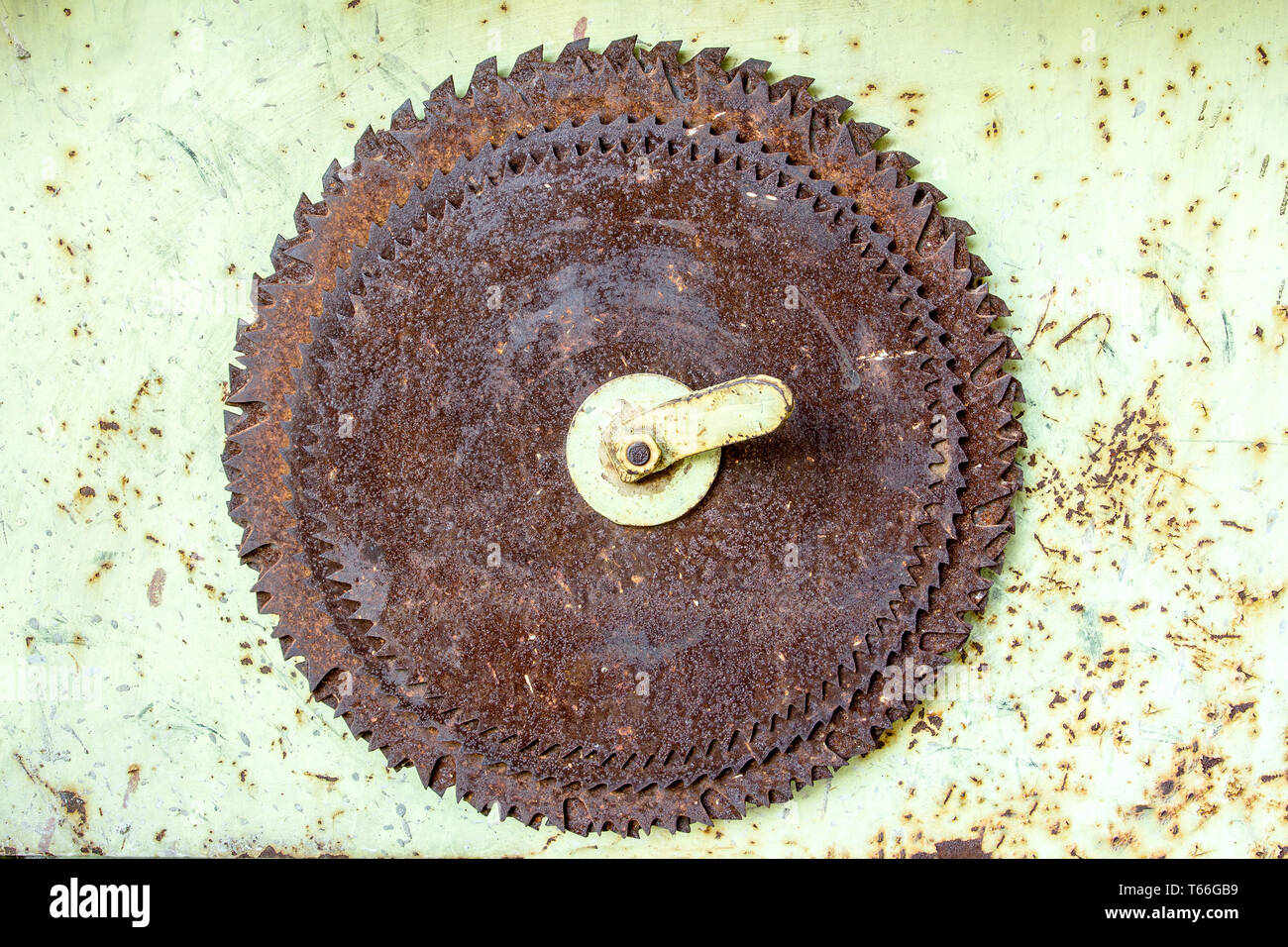Rusted wood saw hi-res stock photography and images - Alamy