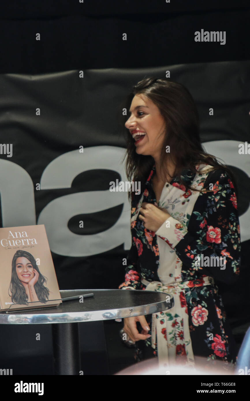 Sonrisa de operación hi-res stock photography and images - Alamy