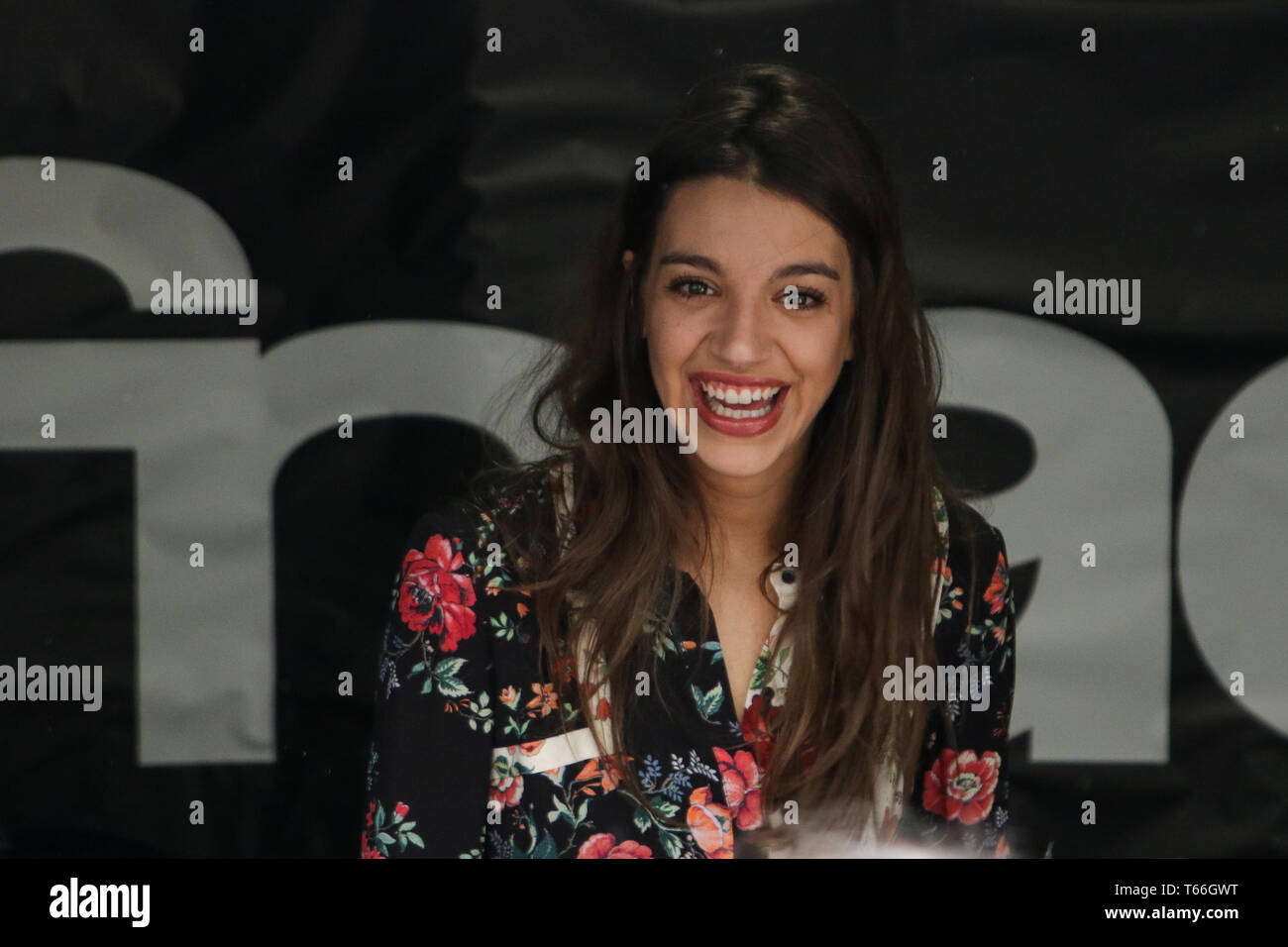 Ana guerra cantante hi-res stock photography and images - Alamy