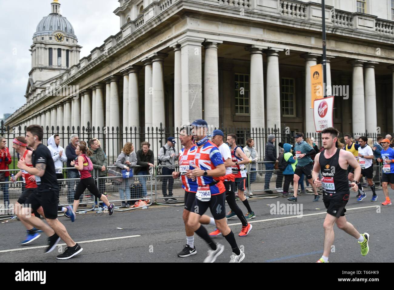London Marathon 2019, runners at the greenwich section of the race ...