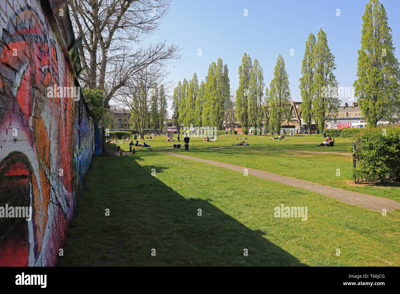 Allen Gardens, near Brick Lane Market, and along Buxton Street, in ...