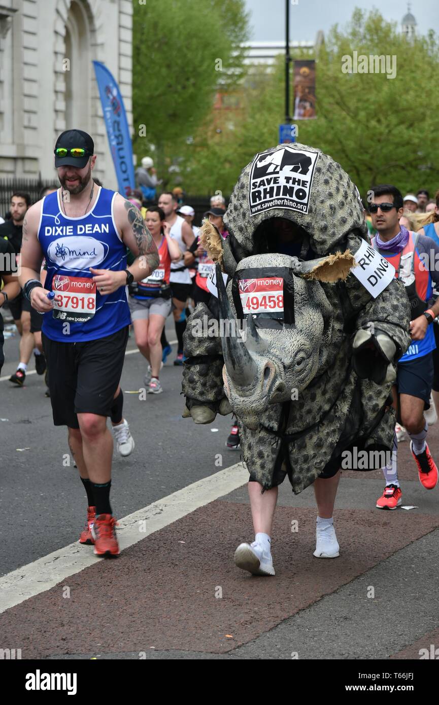 London Marathon 2019, fun runners Stock Photo - Alamy
