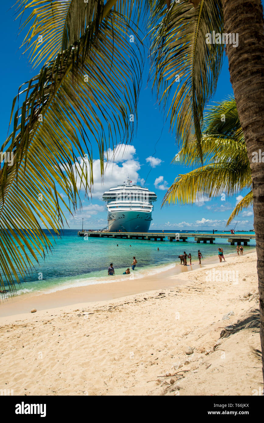 Cruise ship, Grand Turk Cruise Port, Grand Turk Island, Turks and ...