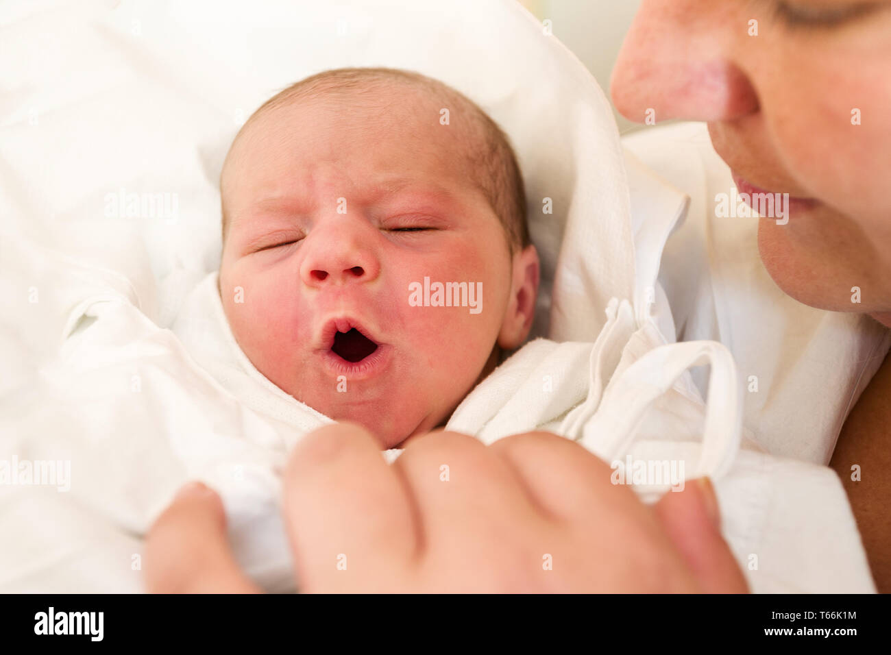 crying newborn baby in the hospital Stock Photo - Alamy