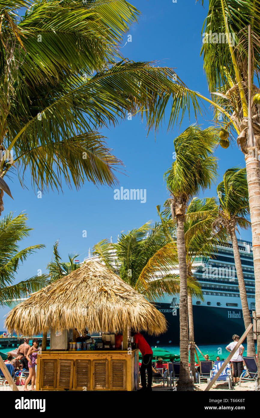 Cruise ship at Grand Turk Cruise Port, Grand Turk Island, Turks and ...