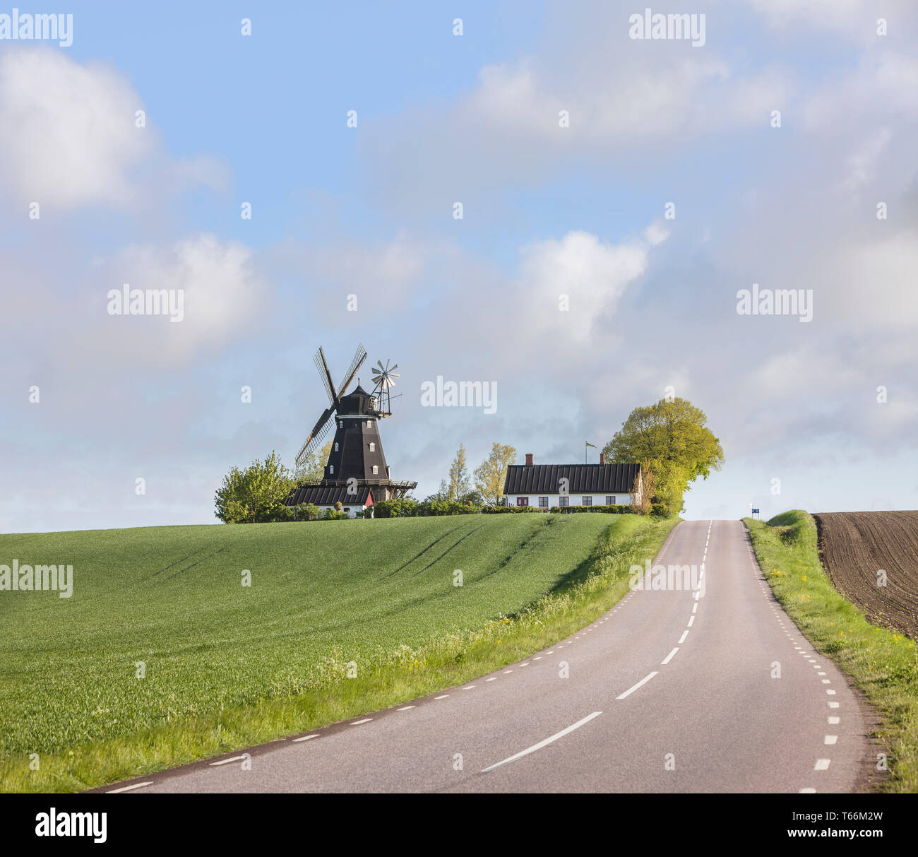 Side view windmill hi-res stock photography and images - Alamy