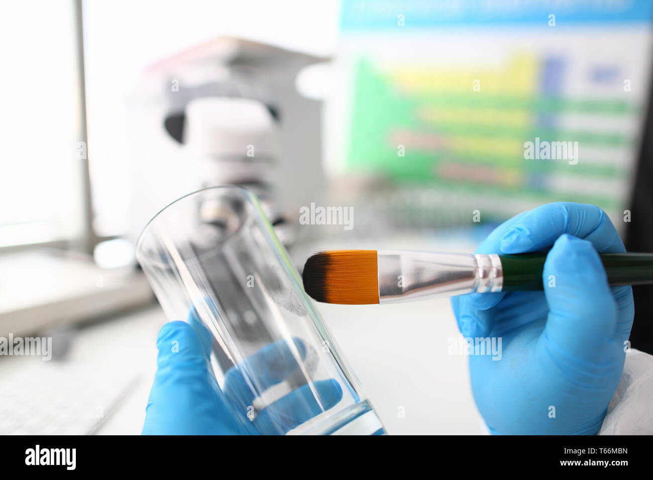 Forensic brush hi-res stock photography and images - Alamy