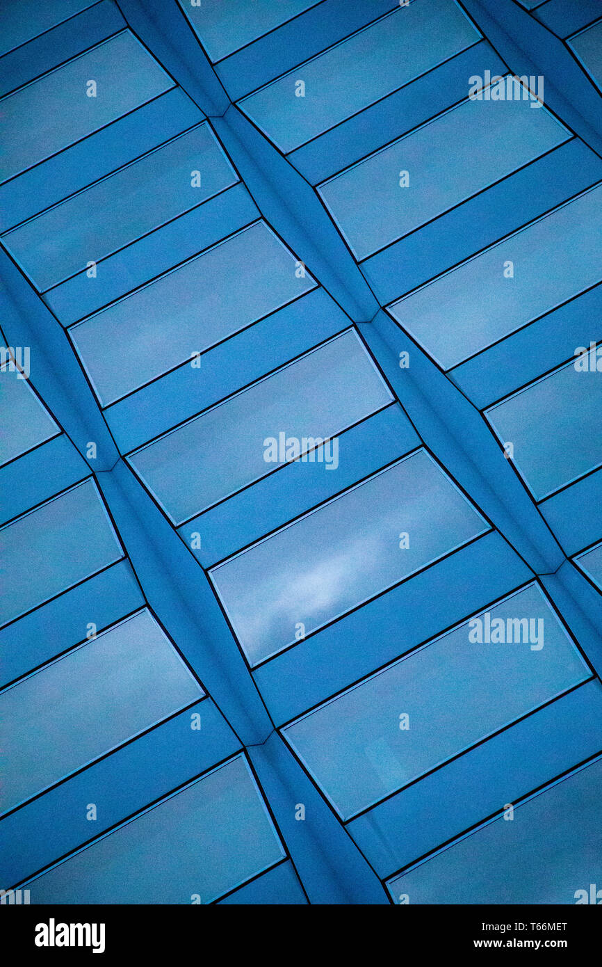 Population 1 million hi-res stock photography and images - Alamy