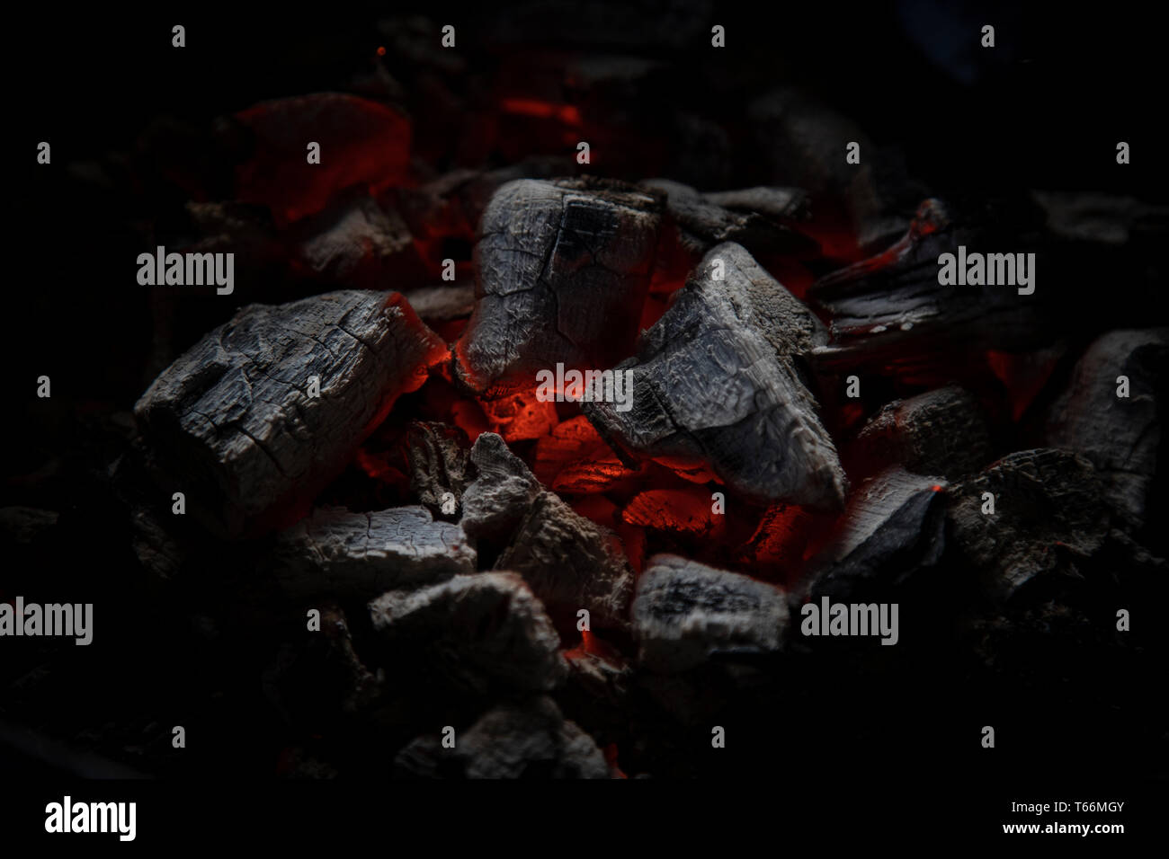 Barbeque coal ash hi-res stock photography and images - Alamy