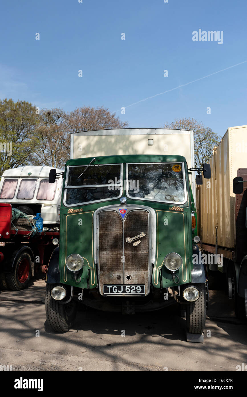 Aec mammoth major hi-res stock photography and images - Alamy