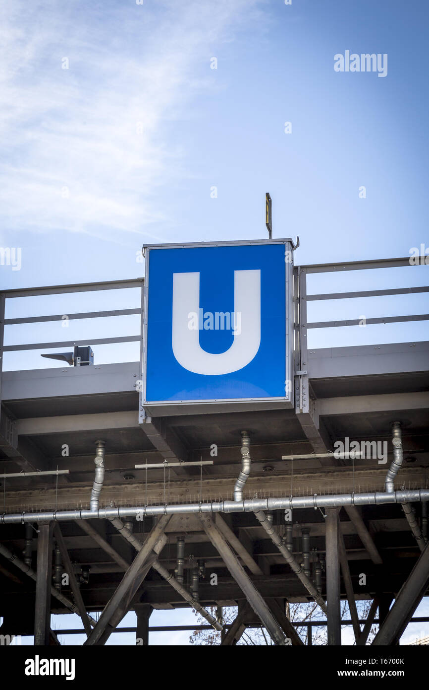 Blue subway sign hi-res stock photography and images - Alamy
