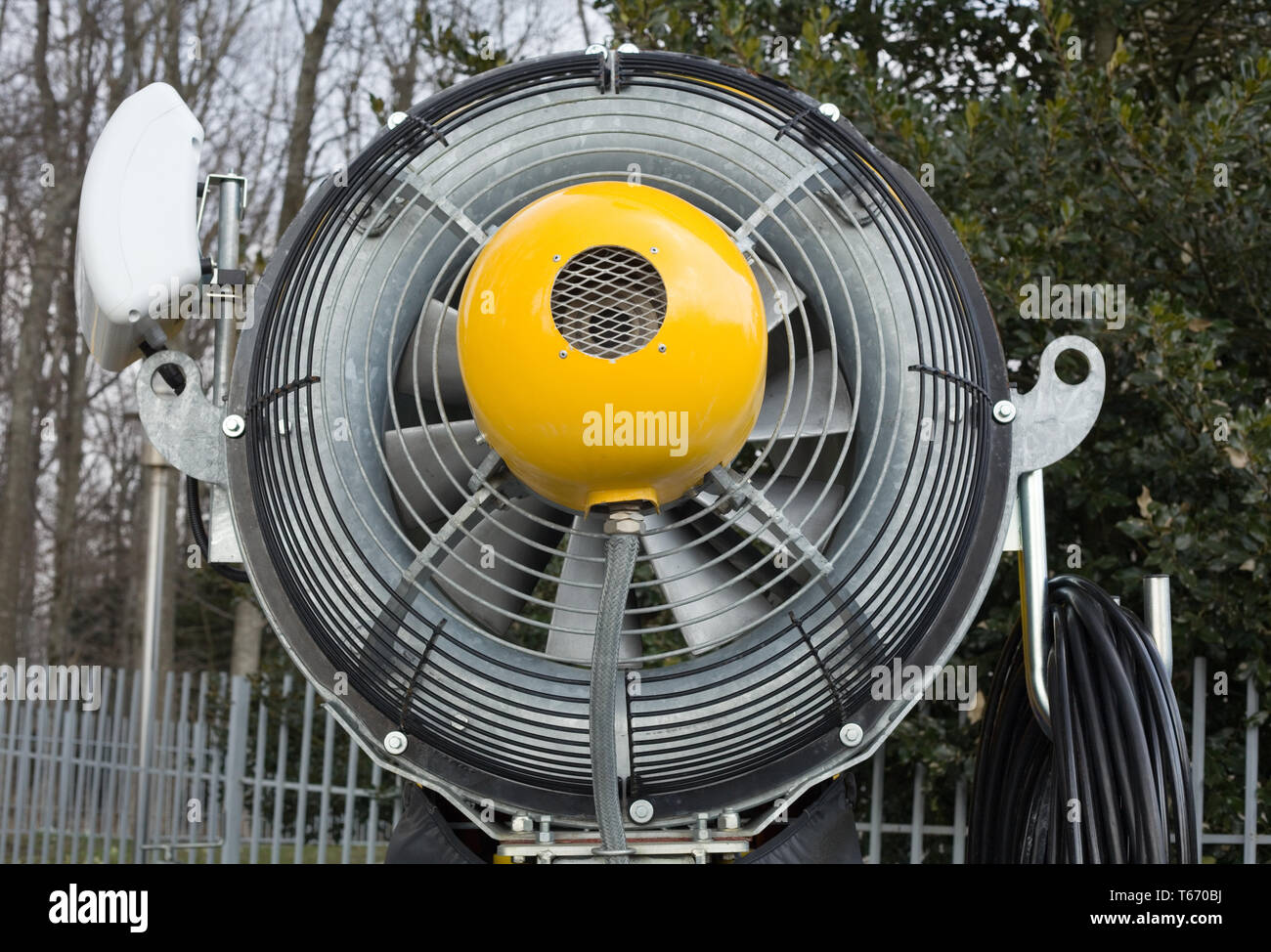 Fan making hi-res stock photography and images - Alamy
