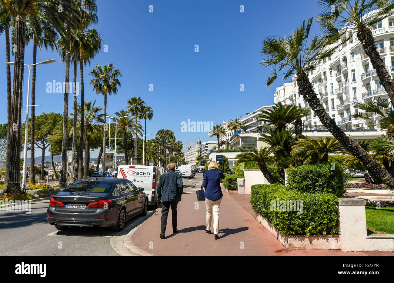 Cannes seafront hi-res stock photography and images - Alamy
