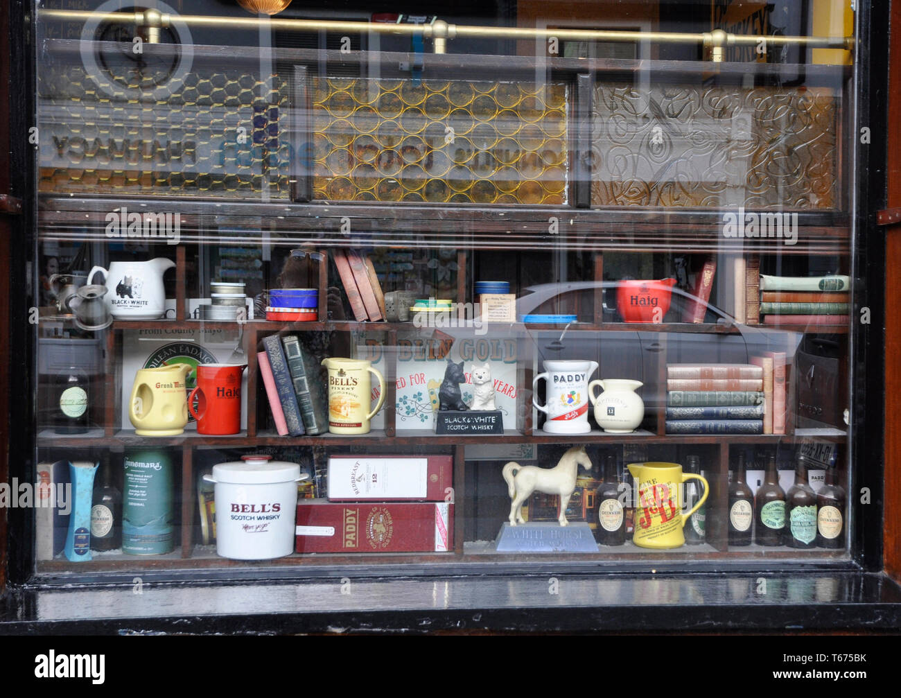 window display of a bar, republic of ireland Stock Photo - Alamy