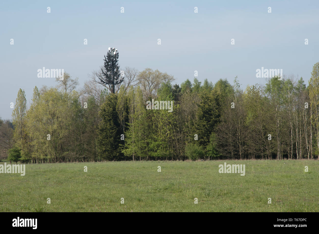 Mobile Masts Field High Resolution Stock Photography and Images - Alamy