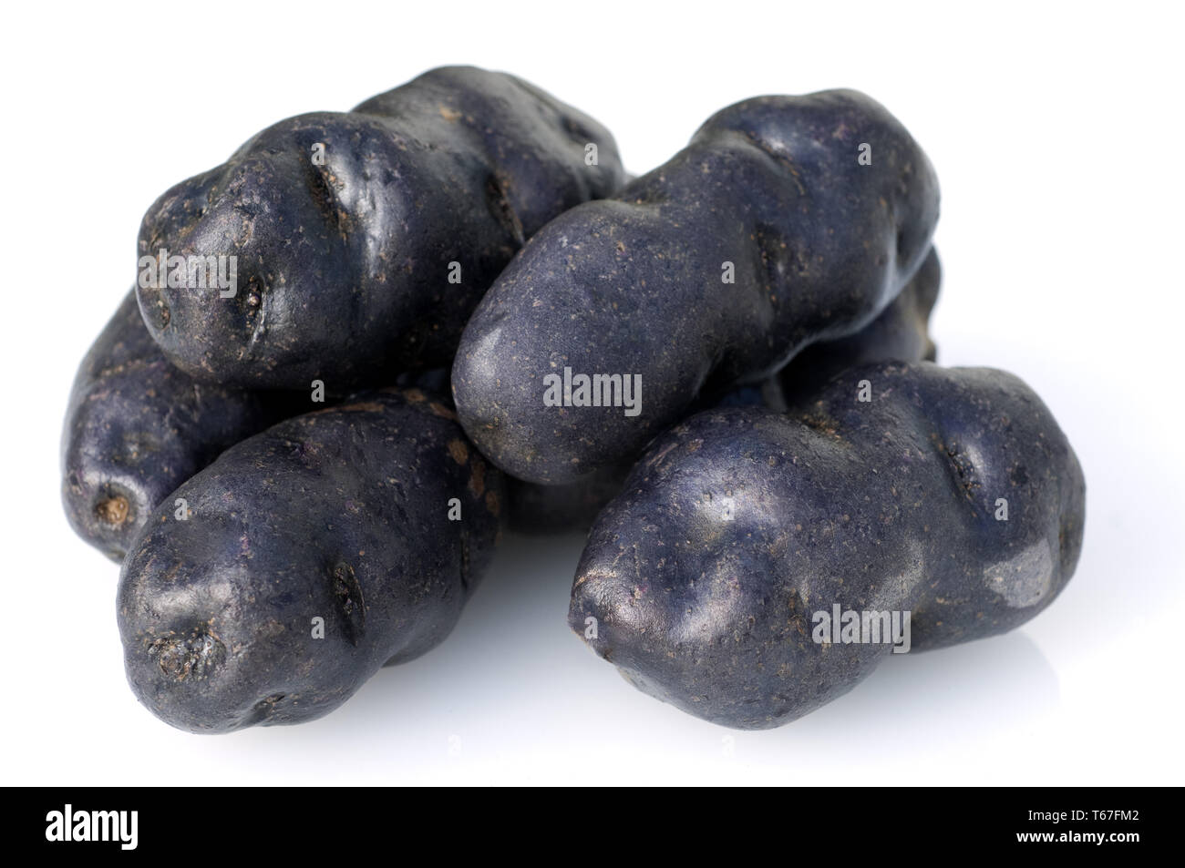 Purple potatos hi-res stock photography and images - Alamy