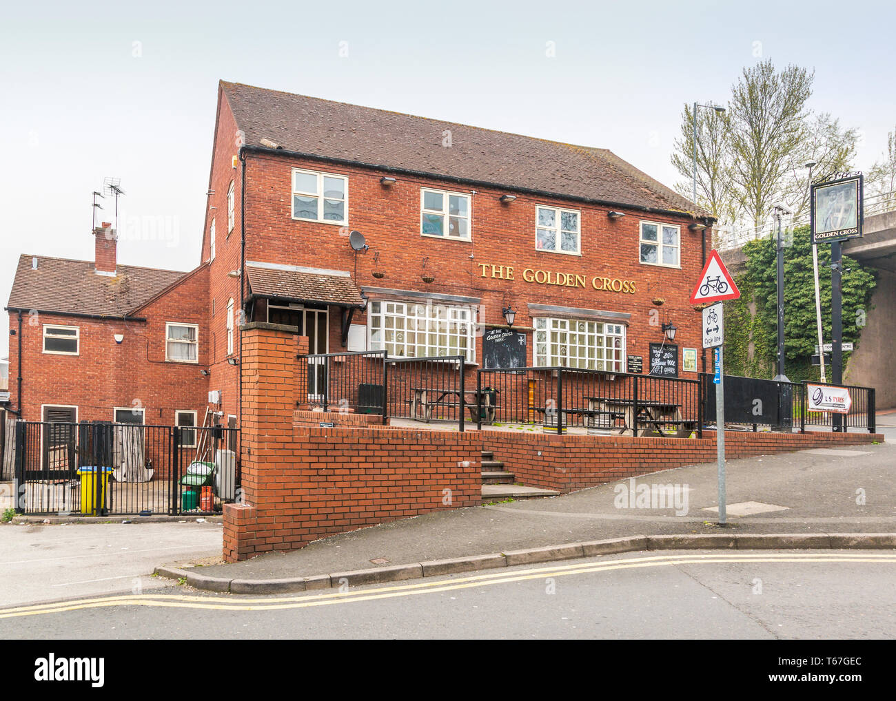 Redditch pub hi-res stock photography and images - Alamy