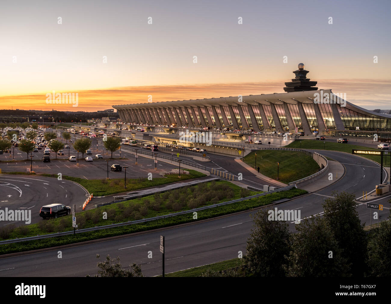 Airfield architecture hi-res stock photography and images - Alamy