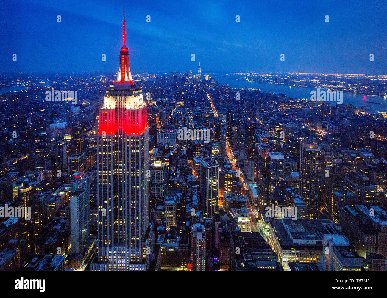 The Empire State Building and Manhattan seen from above Stock Photo - Alamy