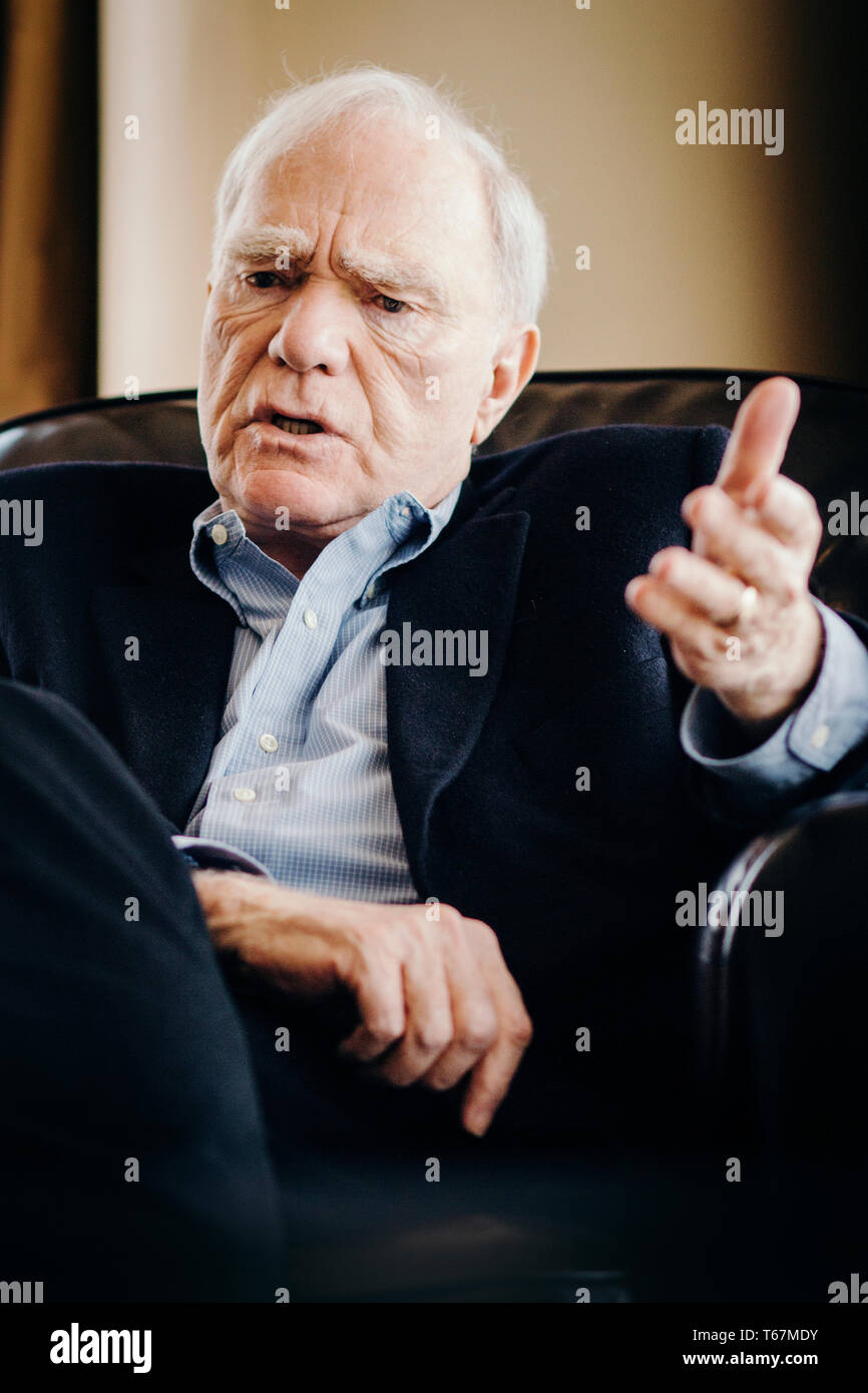 Creative_writing_professor hi-res stock photography and images - Alamy Creative_writing_professor hi-res stock photography and images - Alamy