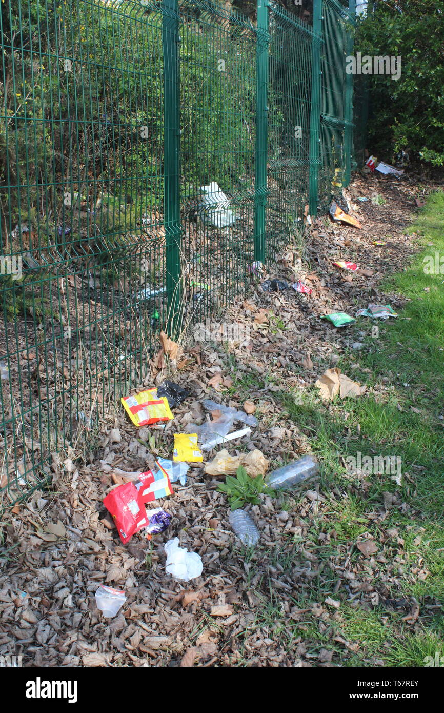 Plastic pollution countryside hi-res stock photography and images - Alamy