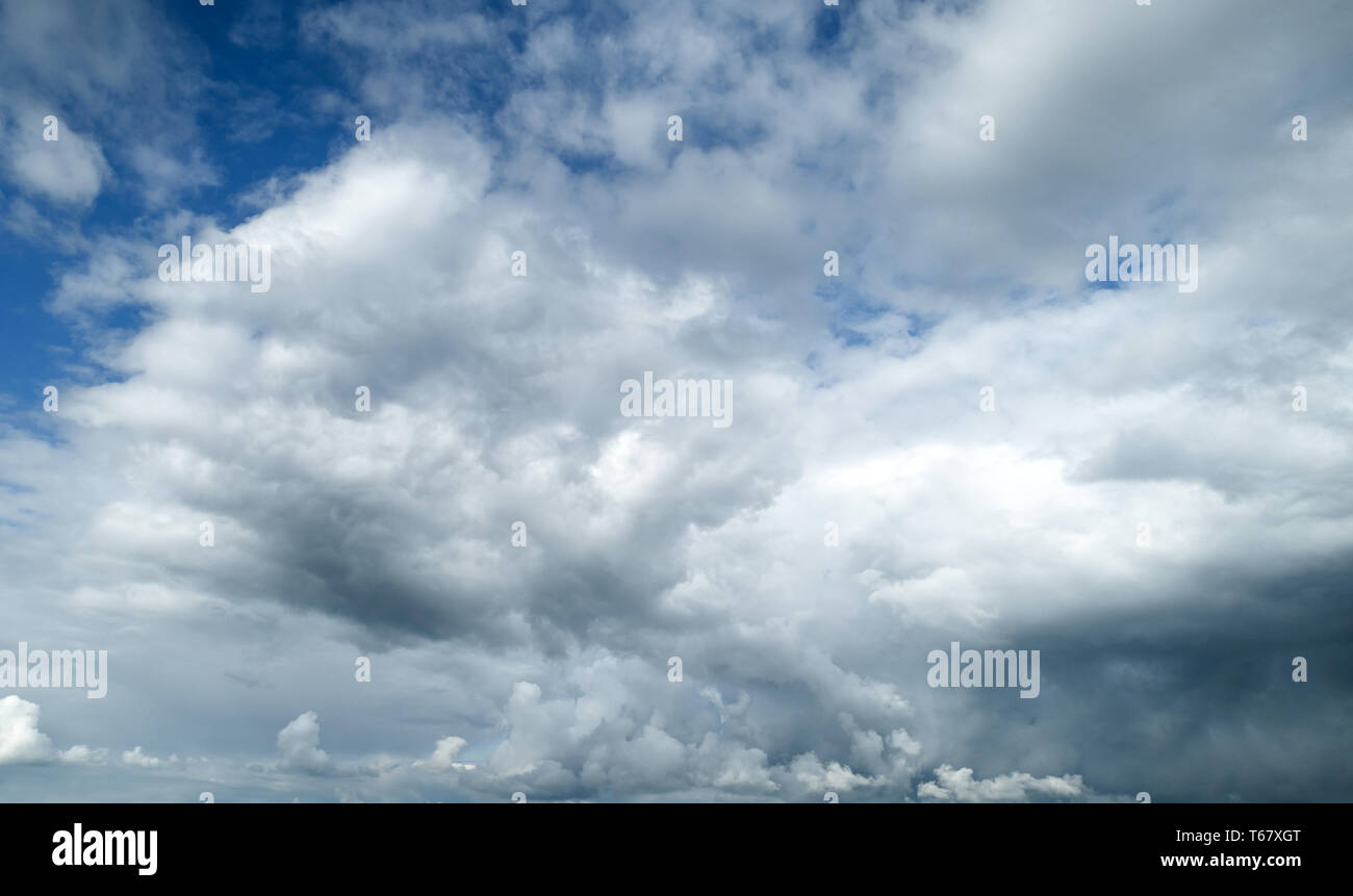 Contrast dramatic cloudy sky Stock Photo - Alamy