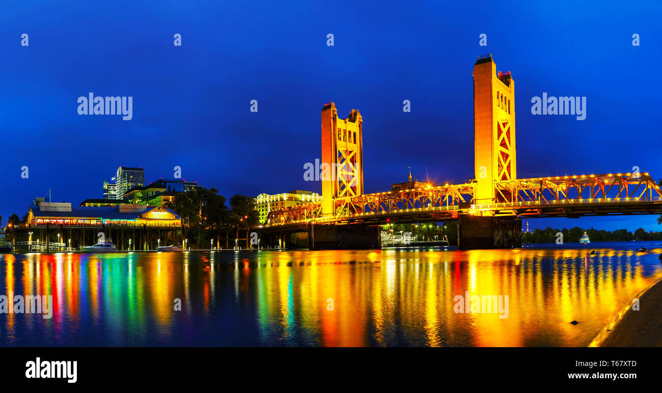 Panorama of Golden Gates drawbridge in Sacramento Stock Photo - Alamy