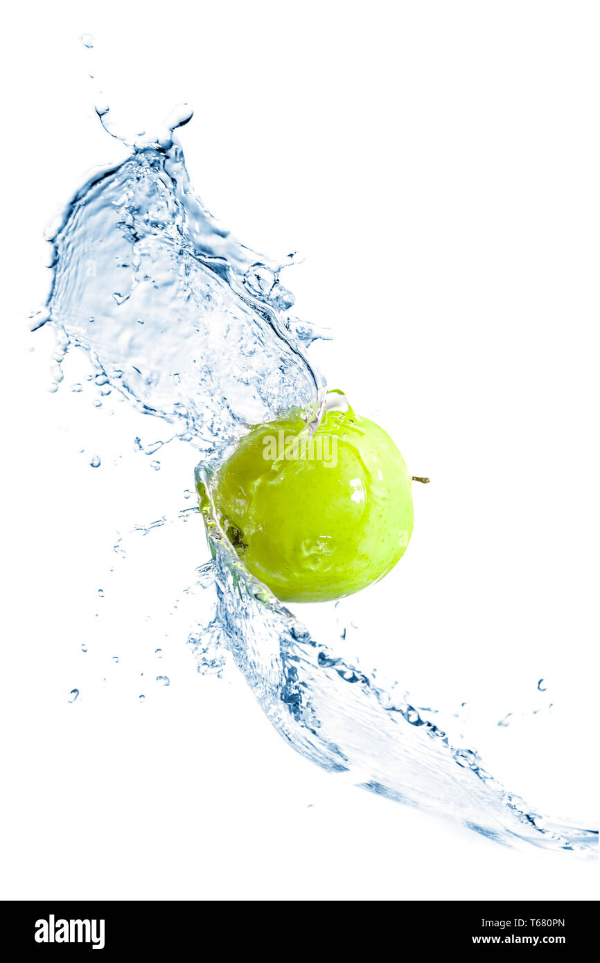 Green apple with water splash, isolated Stock Photo - Alamy