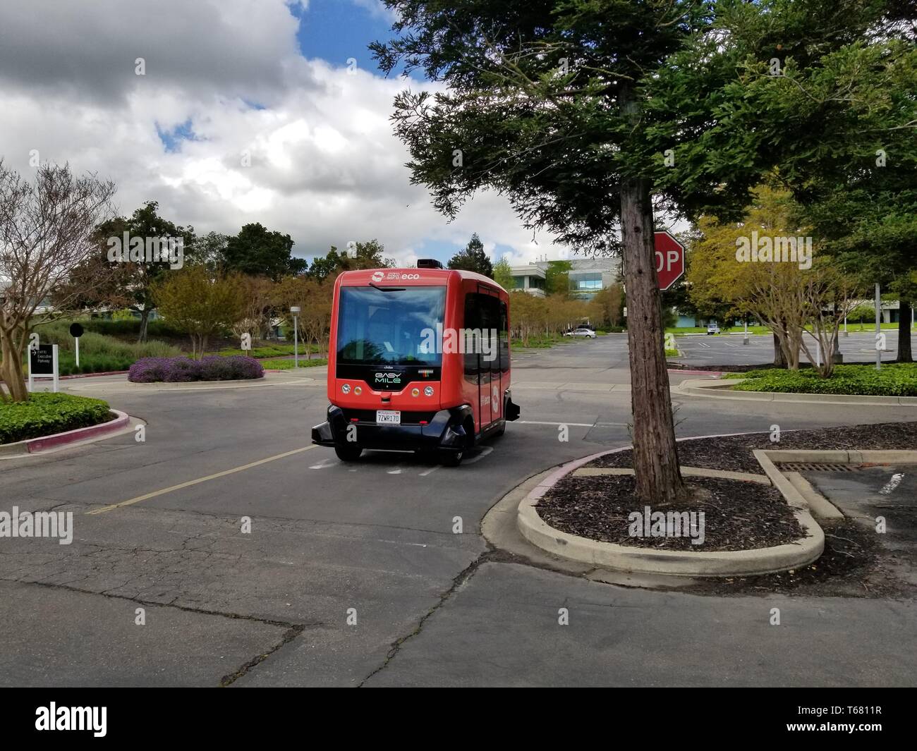 2000s shuttle bus hi-res stock photography and images - Alamy