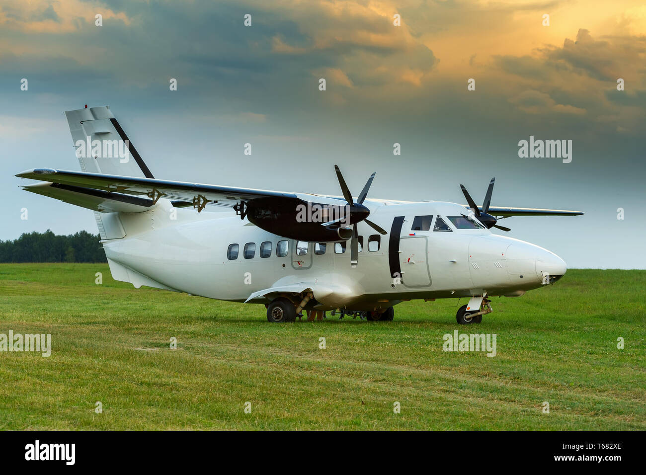 Let L-410 Turbolet Stock Photo - Alamy