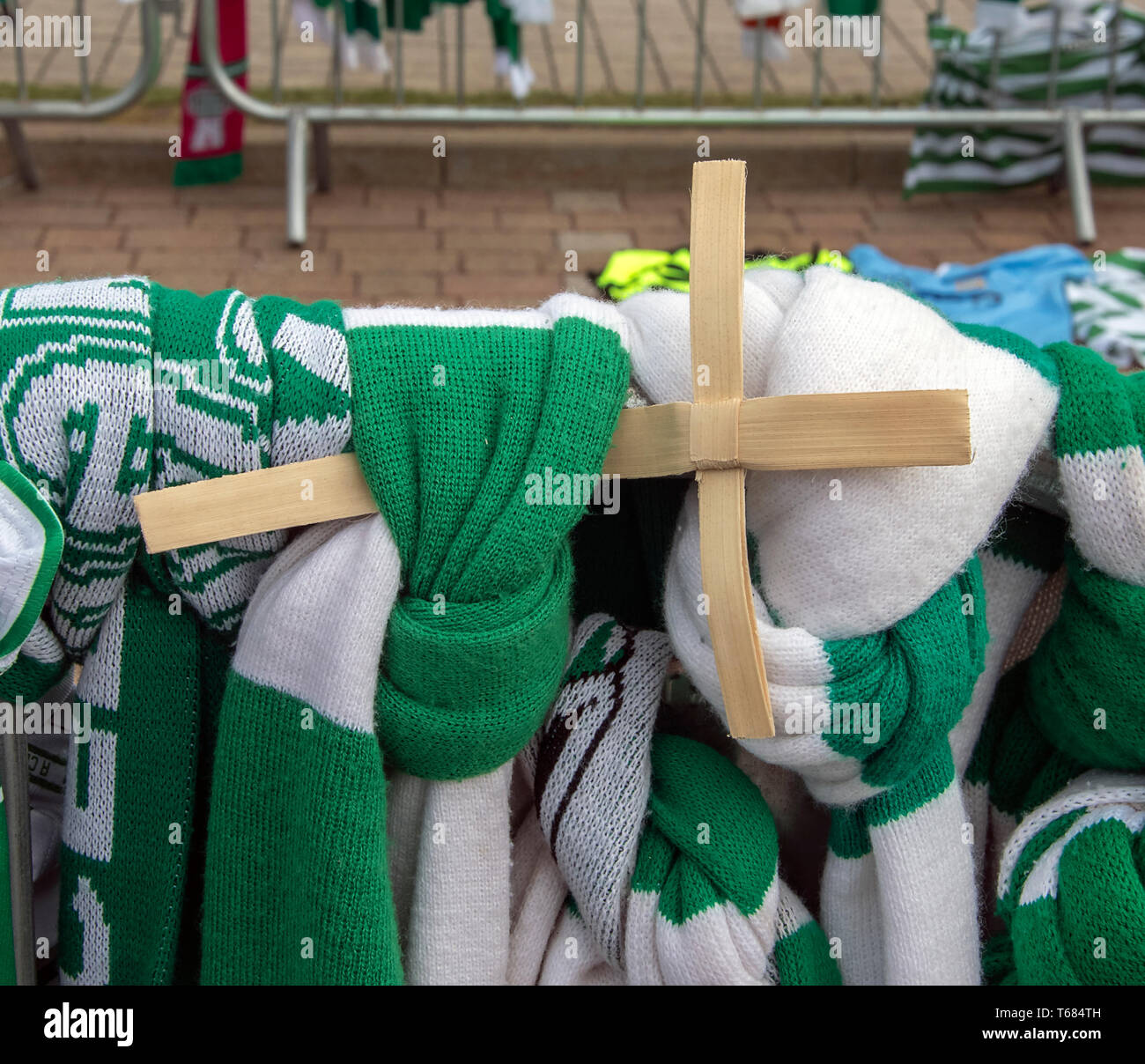 Parkhead cross hi-res stock photography and images - Alamy