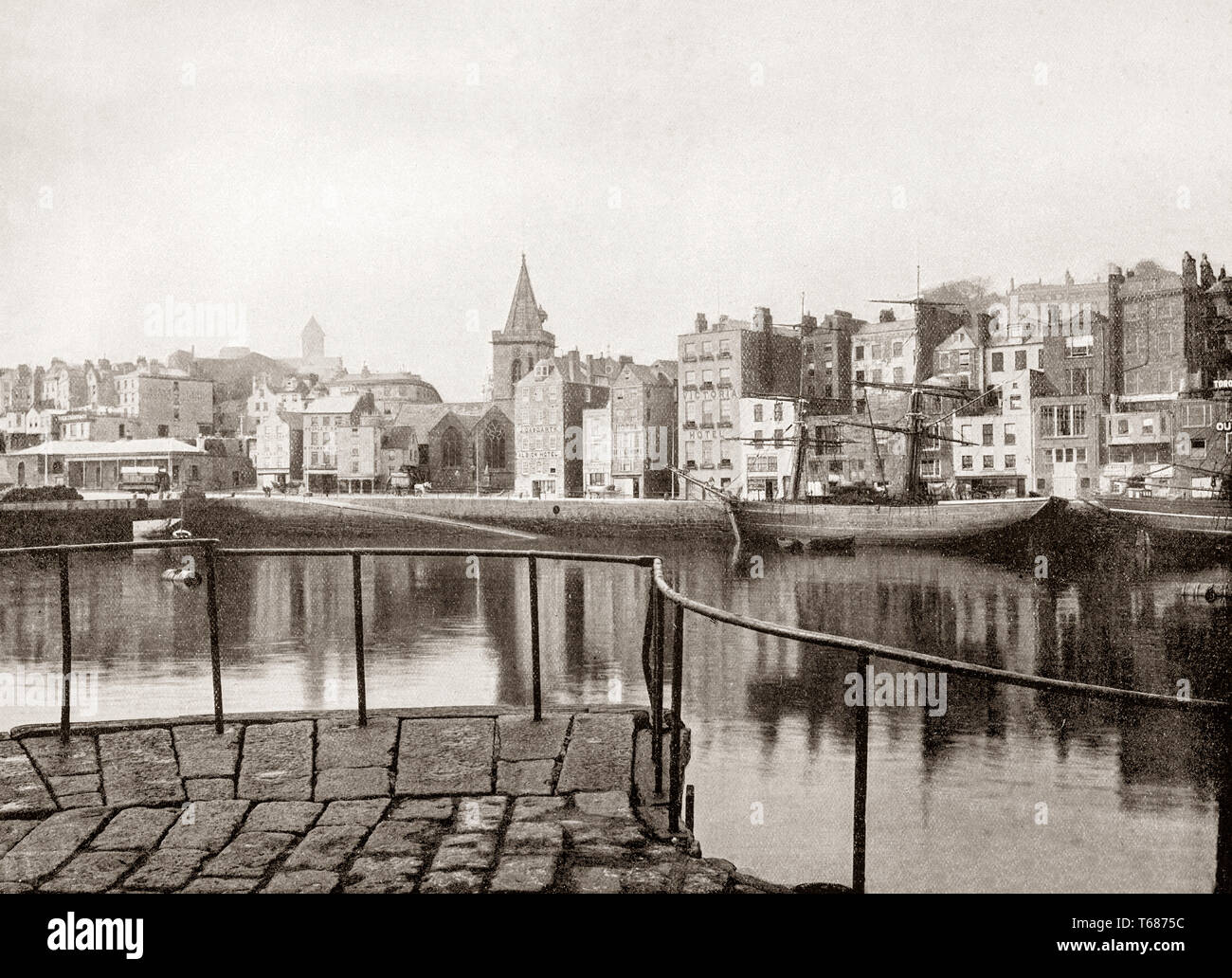 St peter port guernsey aerial hi-res stock photography and images - Alamy
