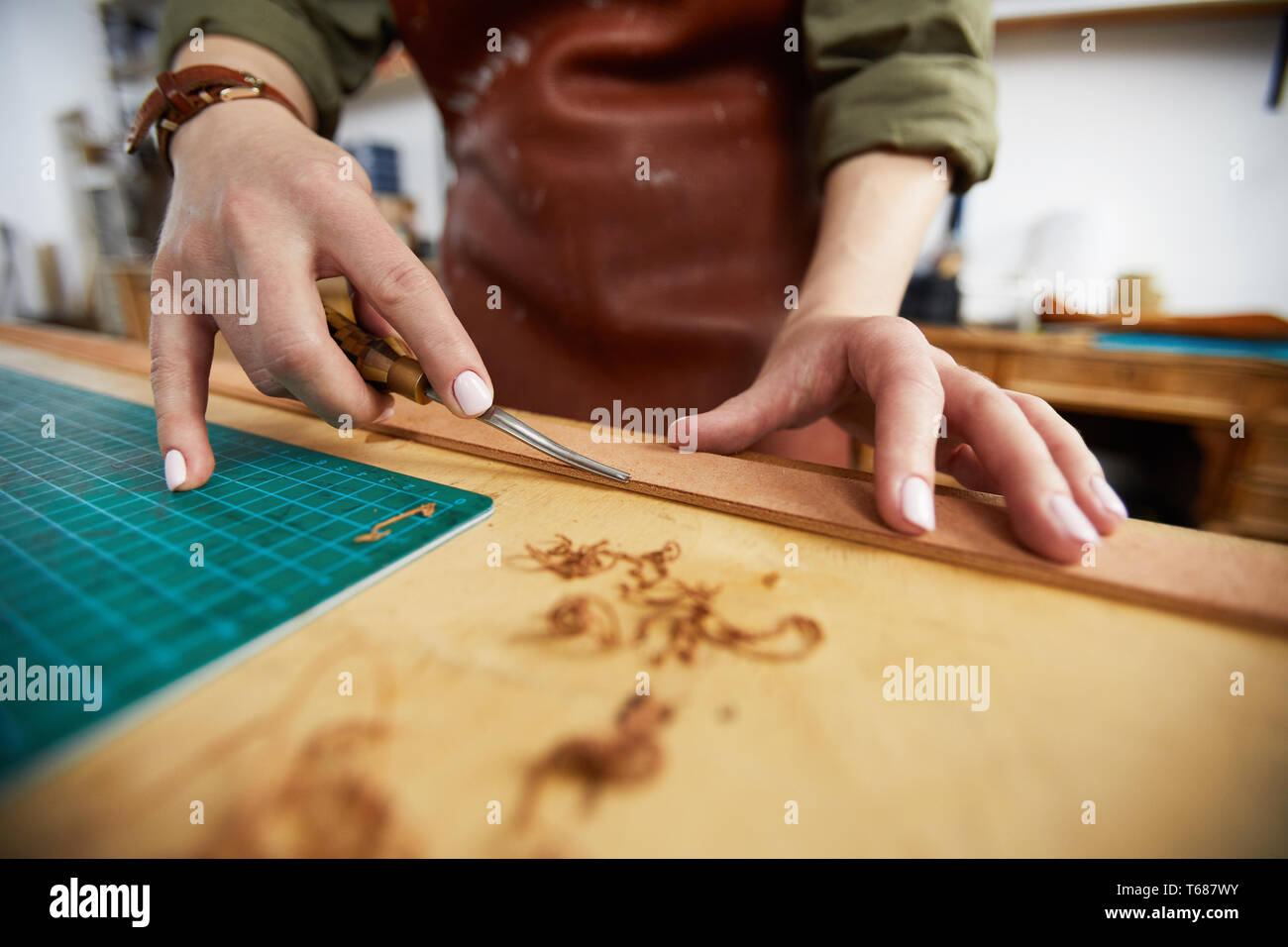Tanner at work hi-res stock photography and images - Alamy