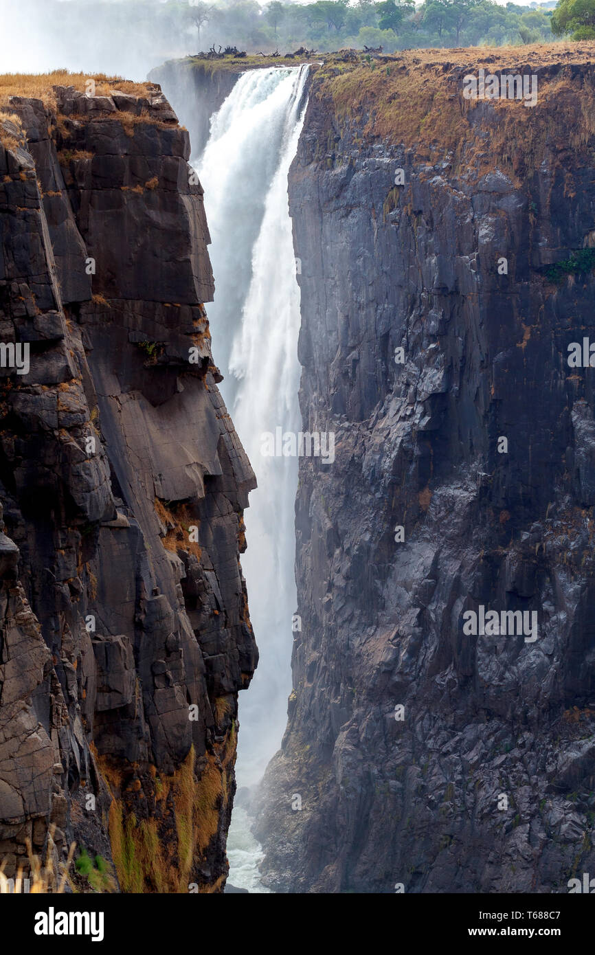 The Victoria falls with mist from water Stock Photo - Alamy
