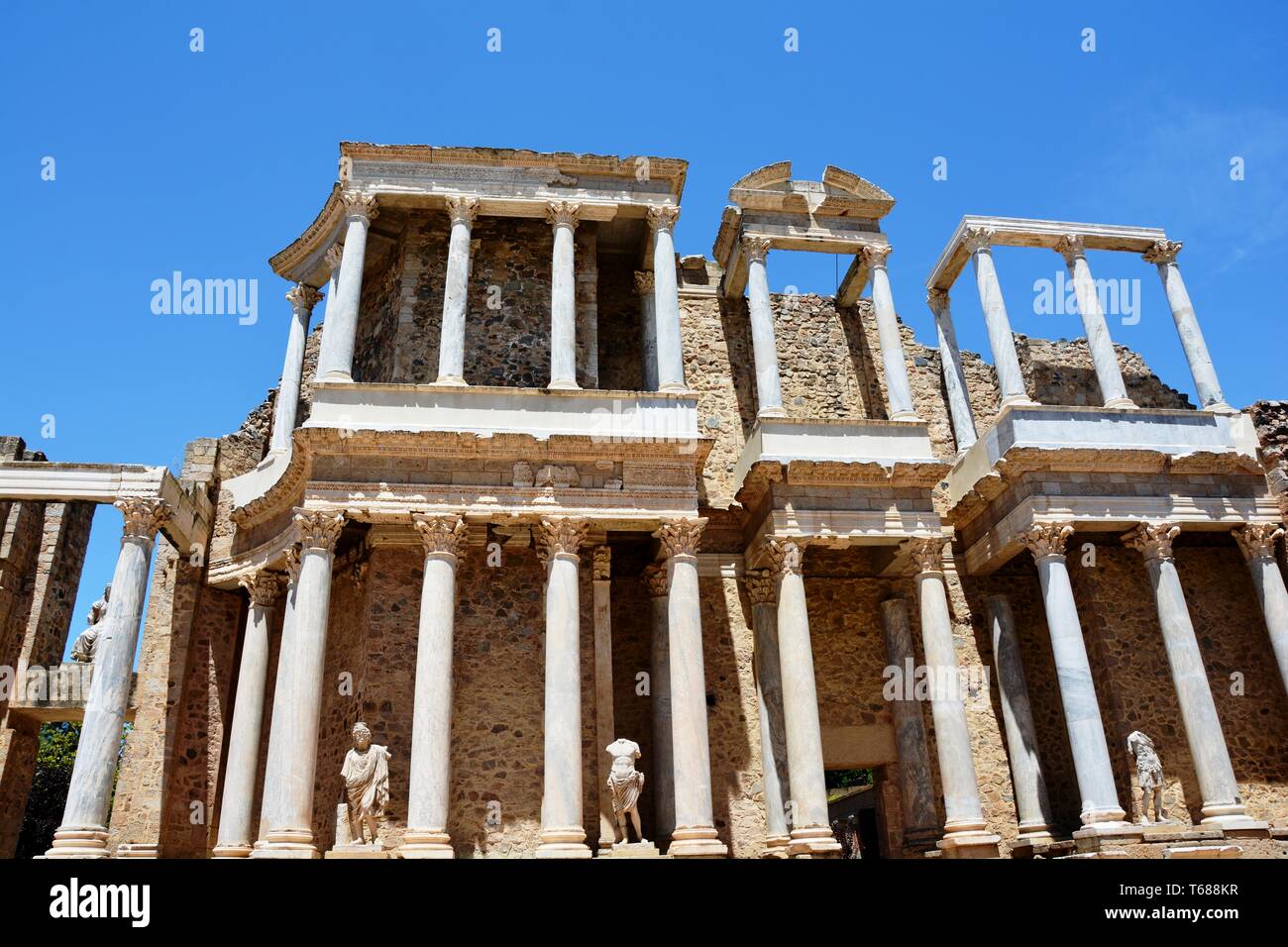 ruins, old building, columns and statues Stock Photo - Alamy