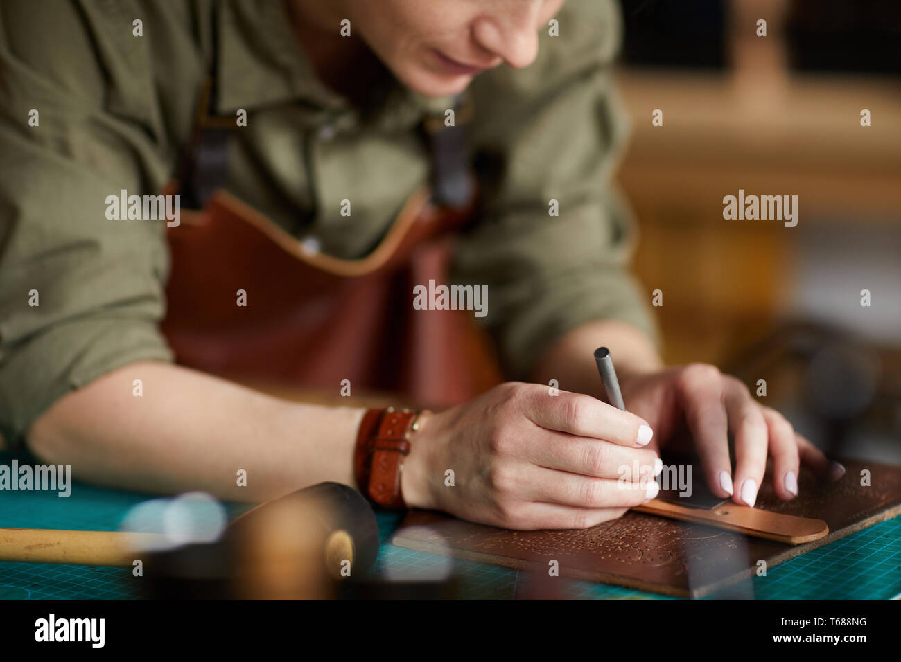 Woman female sewing hi-res stock photography and images - Alamy