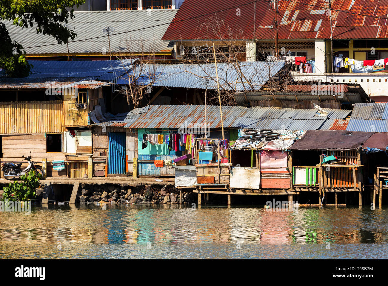 Traditional indonesian poor house hi-res stock photography and images ...