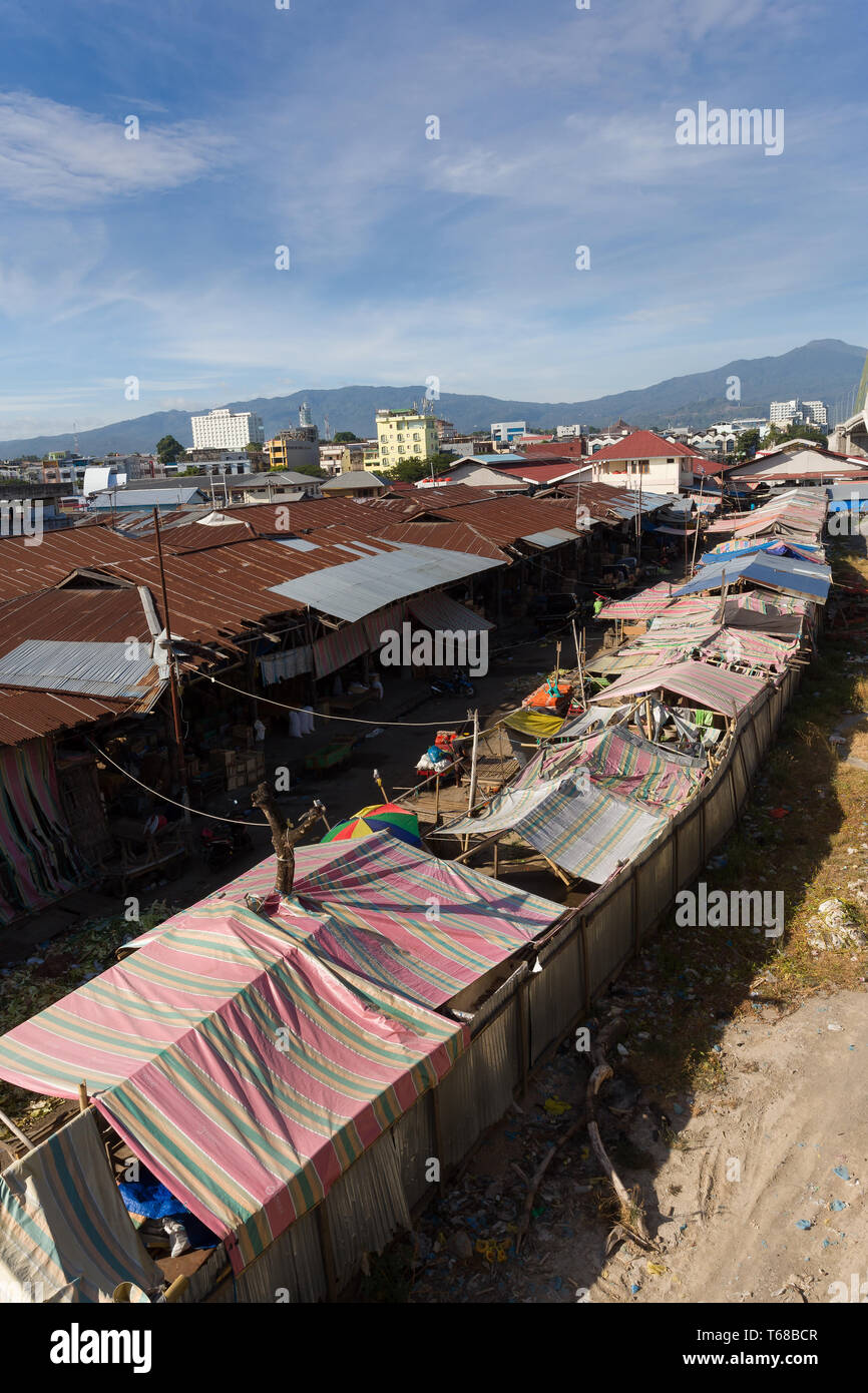 Poor house roof sheet hi-res stock photography and images - Alamy