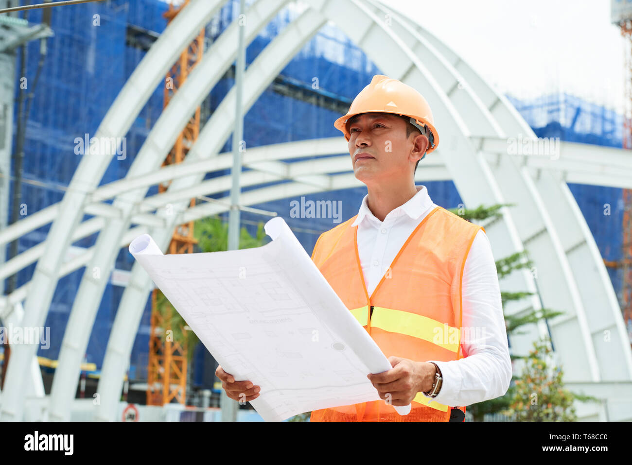 Engineer asian hi-res stock photography and images - Alamy