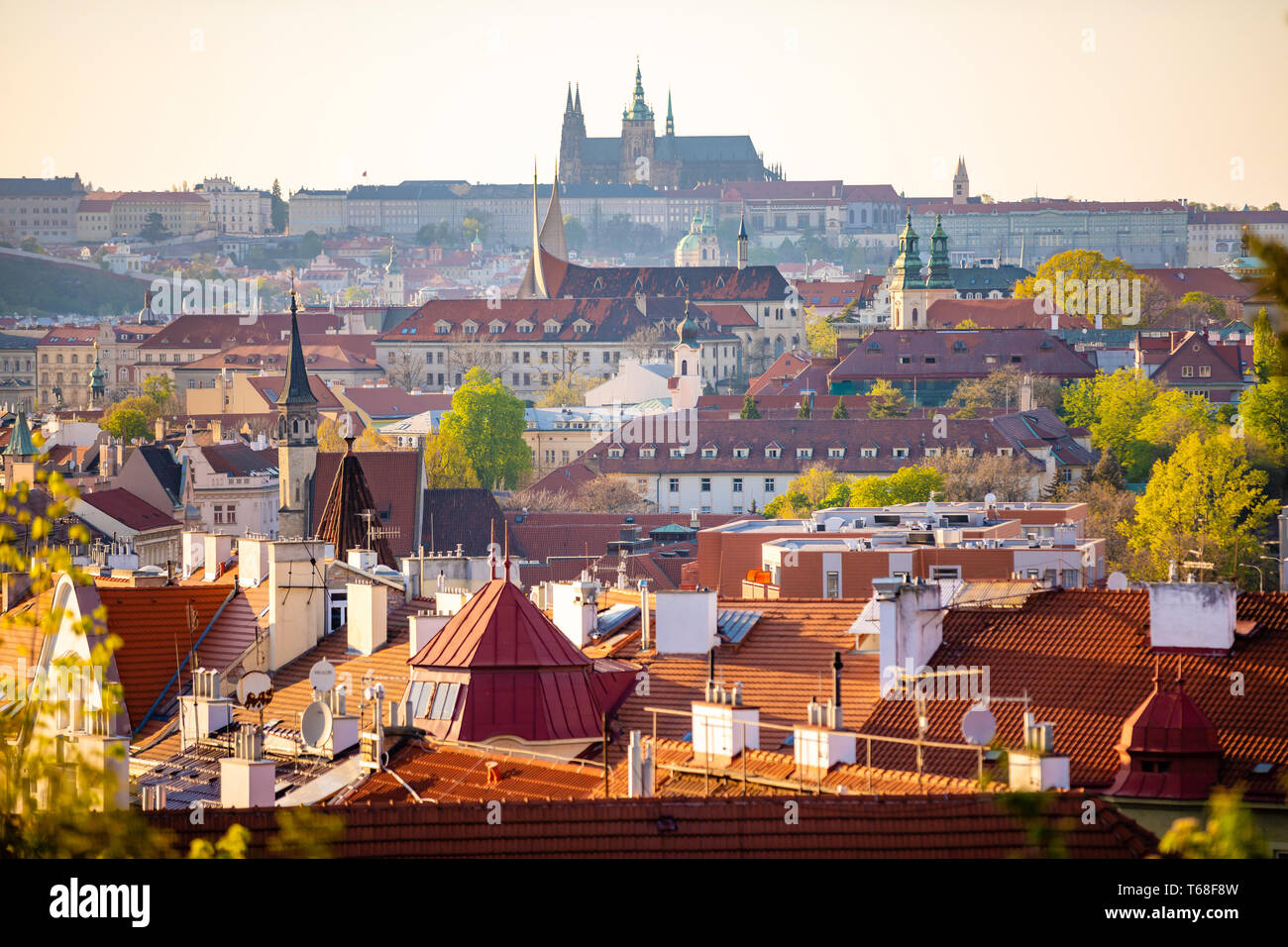 Red roof castle hi-res stock photography and images - Alamy