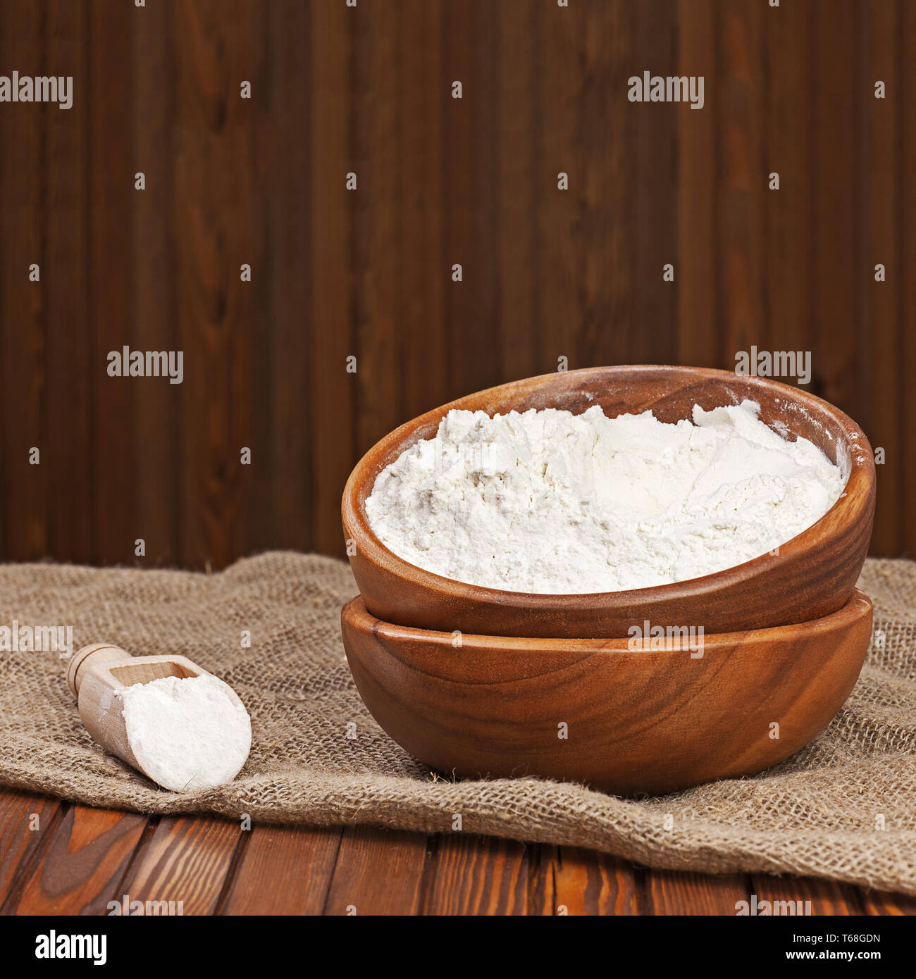 Flour background hi-res stock photography and images - Alamy