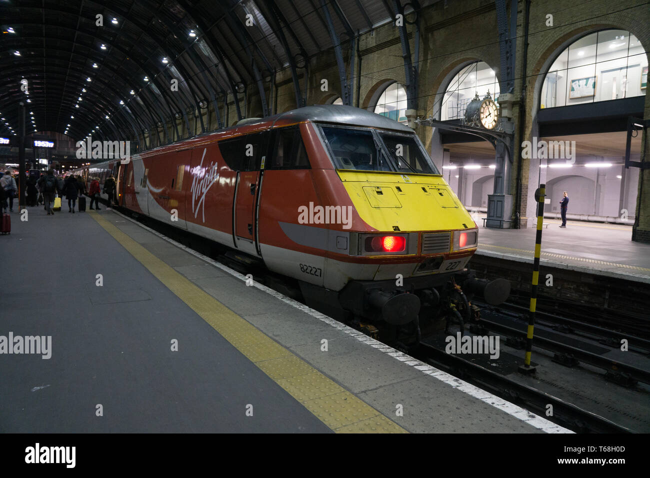 Class 91 for virgin trains east coast hi-res stock photography and ...