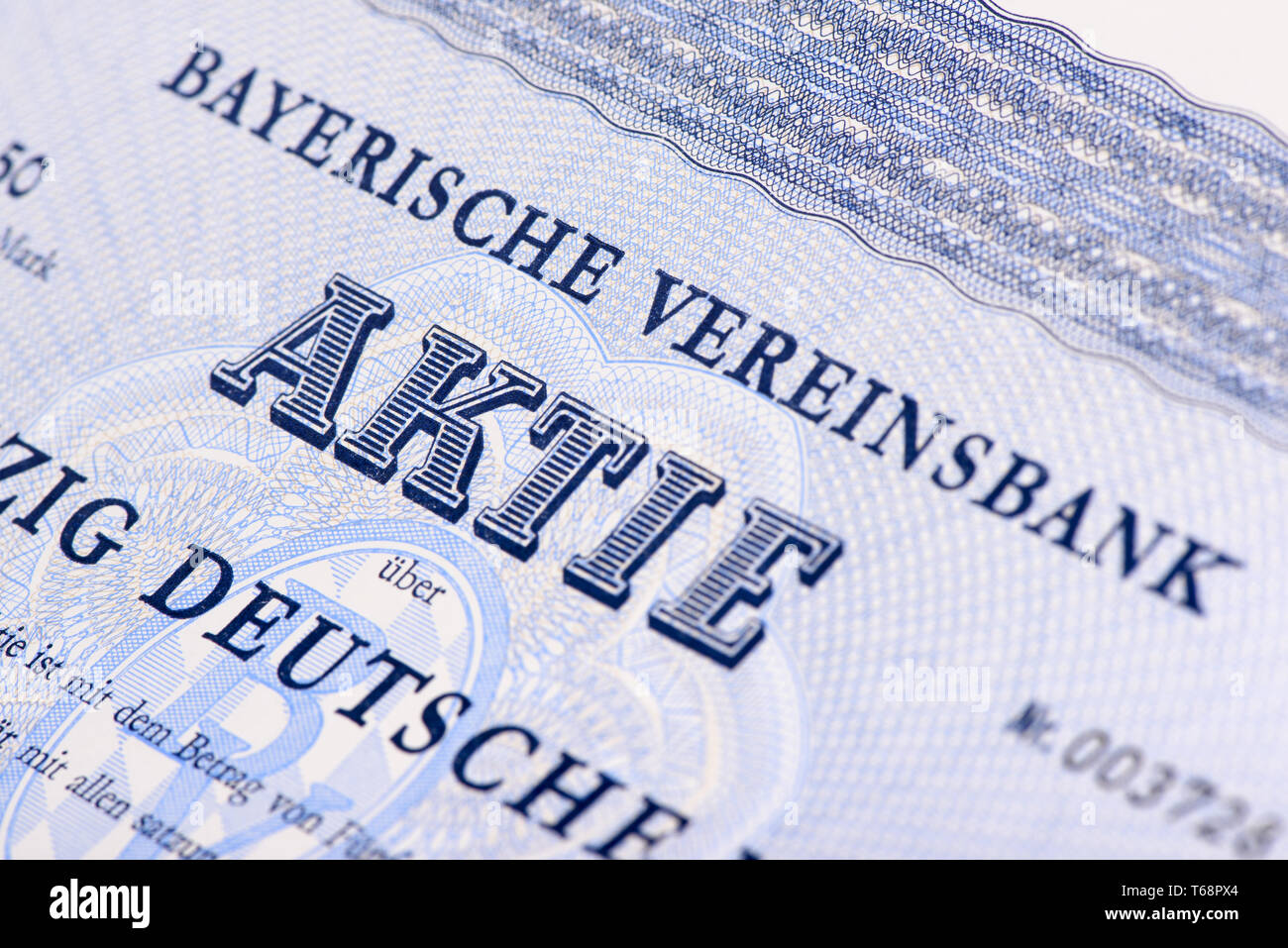 German bank share hi-res stock photography and images - Alamy