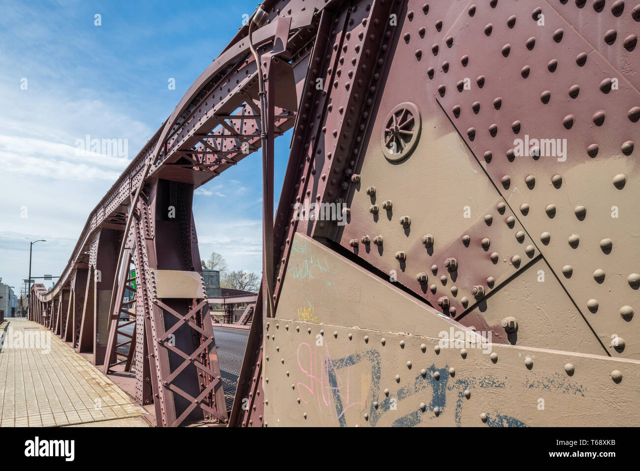 Bascule truss bridge hi-res stock photography and images - Alamy
