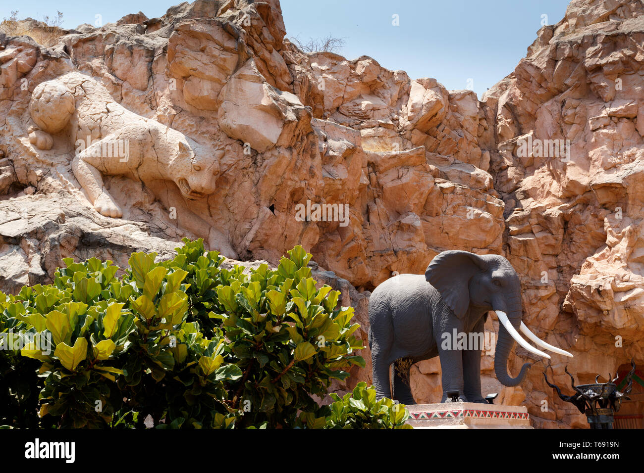 Gigantic elephant statues on Bridge in famous Lost City Stock Photo - Alamy
