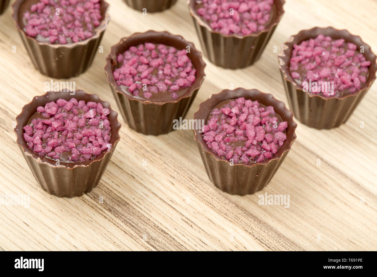 Small chocolate candy cakes hi-res stock photography and images - Alamy