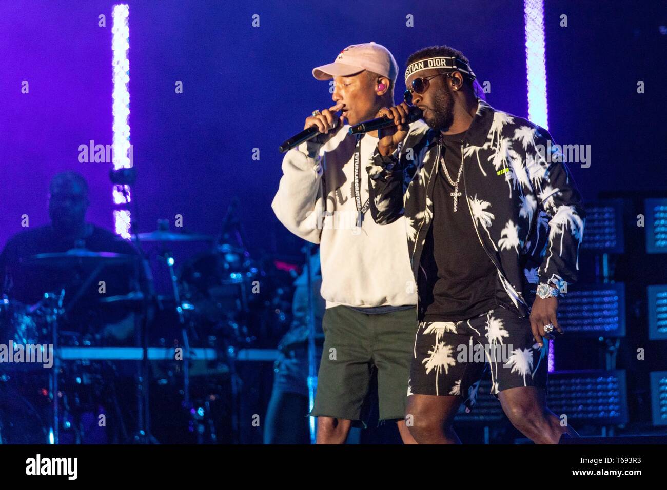 Sean p diddy combs pharrell williams hi-res stock photography and ...